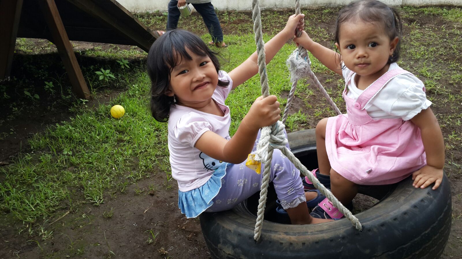 Senangnya bermain di Growing Tree – DAYCARE BANDUNG - GROWING TREE